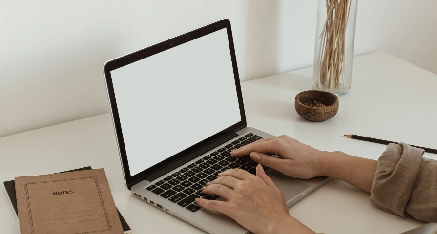 White Screen On Windows 10? Here are 4 Ways to Fix It | eBusiness blog